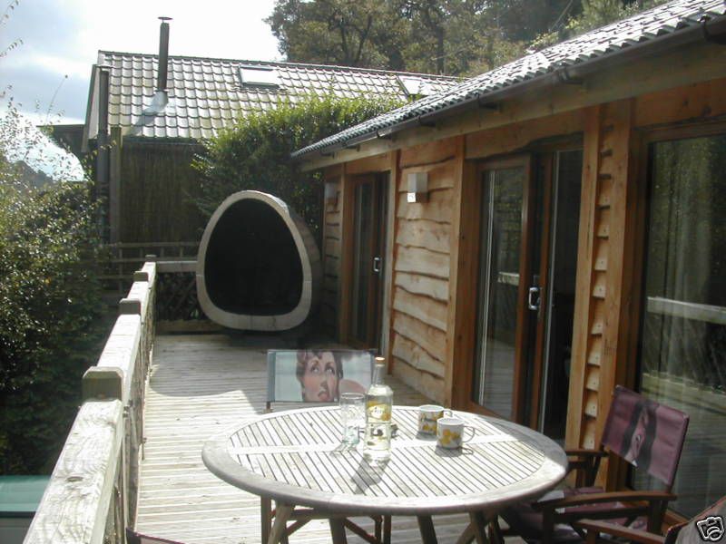 cool cabin veranda | logcabinholidays.com