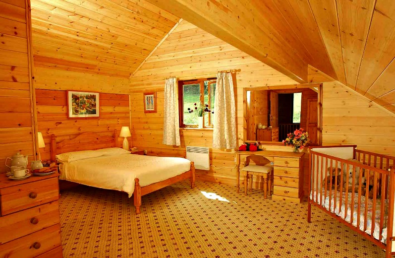 Coombe Mill lodges, Coombe Mill Farm, Cornwall